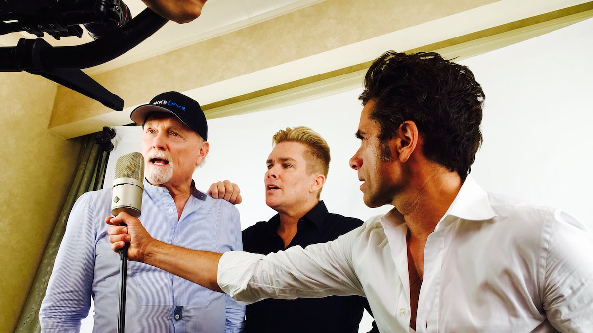 Video! Mark McGrath & John Stamos Team Up with Mike Love on Beach Boys ...