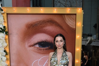 'DWTS' Week 9: Janel and Val on Their Kiss, More Perfect Scores, and ...