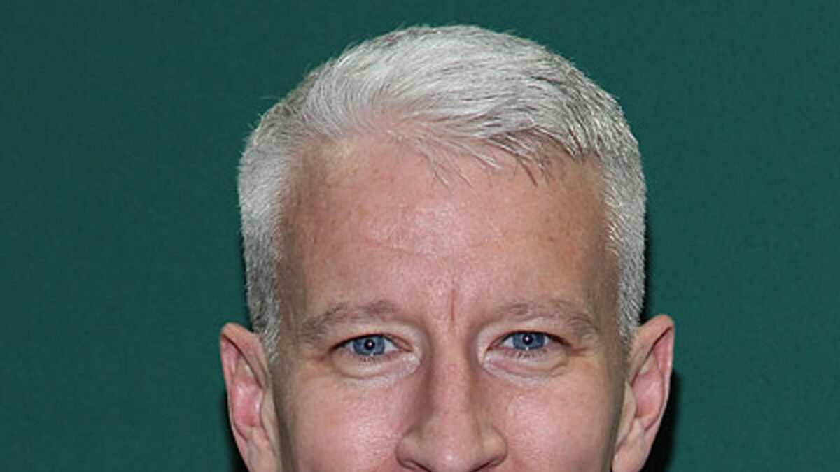 Extra Scoop: Anderson Cooper Went Blind for 36 Hours