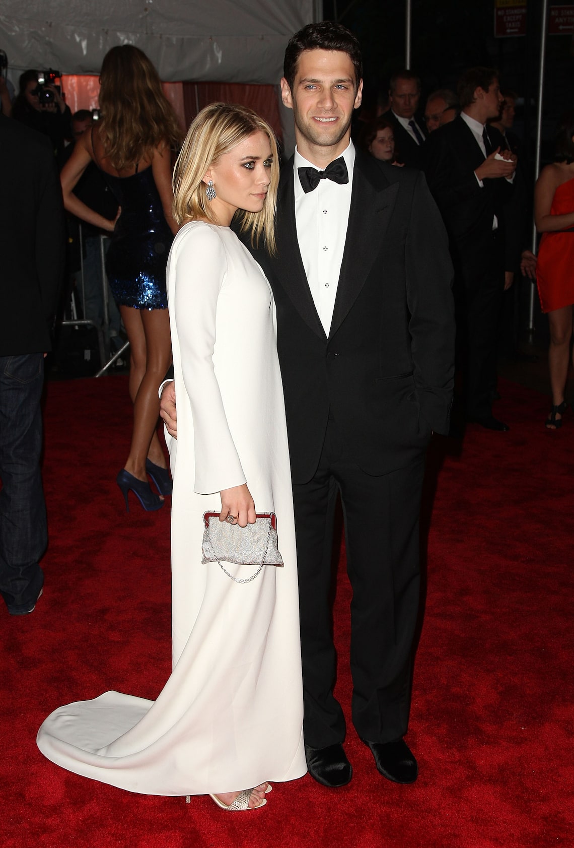 Justin Bartha Ashley Olsen