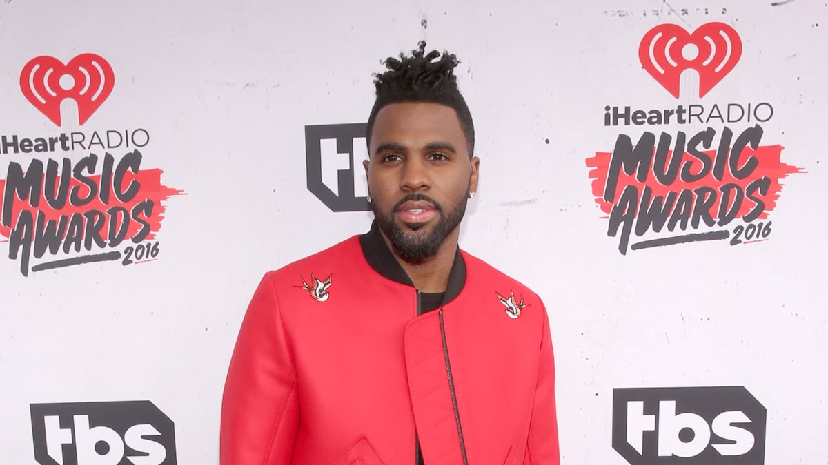 Red Carpet: iHeartRadio Music Awards 2016