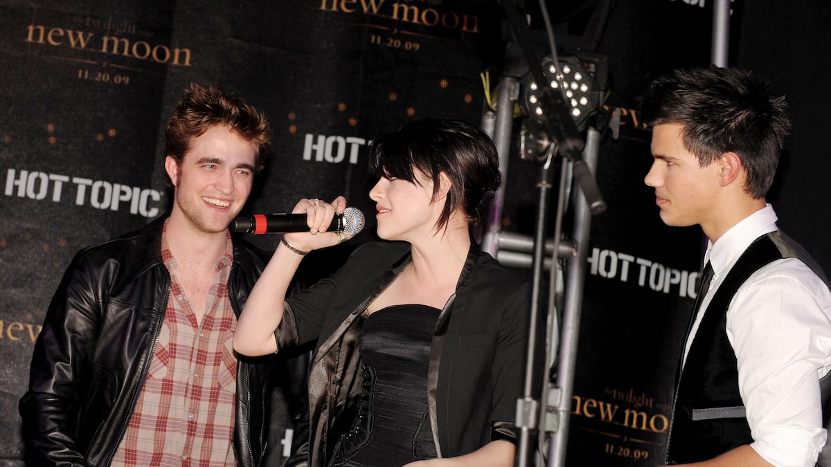 The 'New Moon' Cast Tour