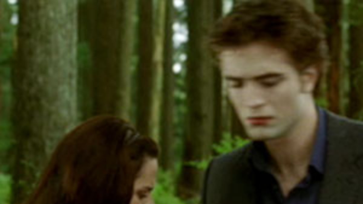 'New Moon' Teaser Clip!