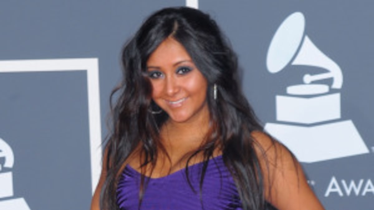 'Jersey Shore's' Snooki Brings Down the Roof