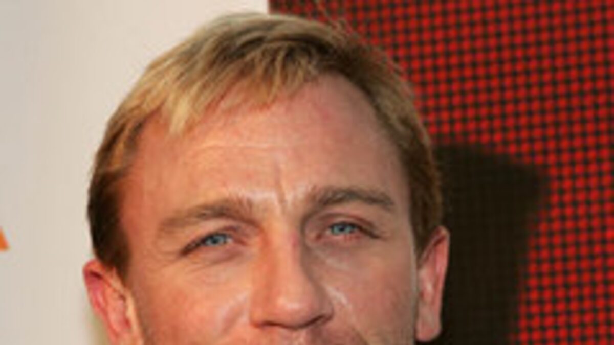 Daniel Craig