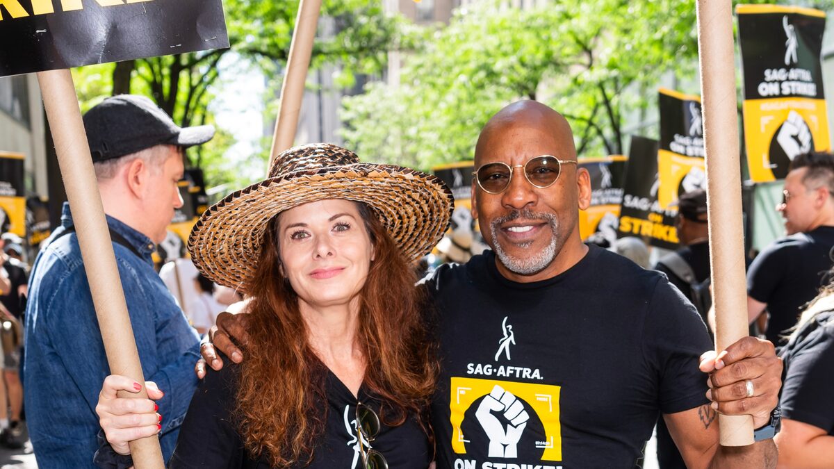 Hollywood Strike: Stars on the Picket Lines