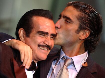 Oscars 2014: Did Olivia and Jason Just Reveal Their Baby's Name?