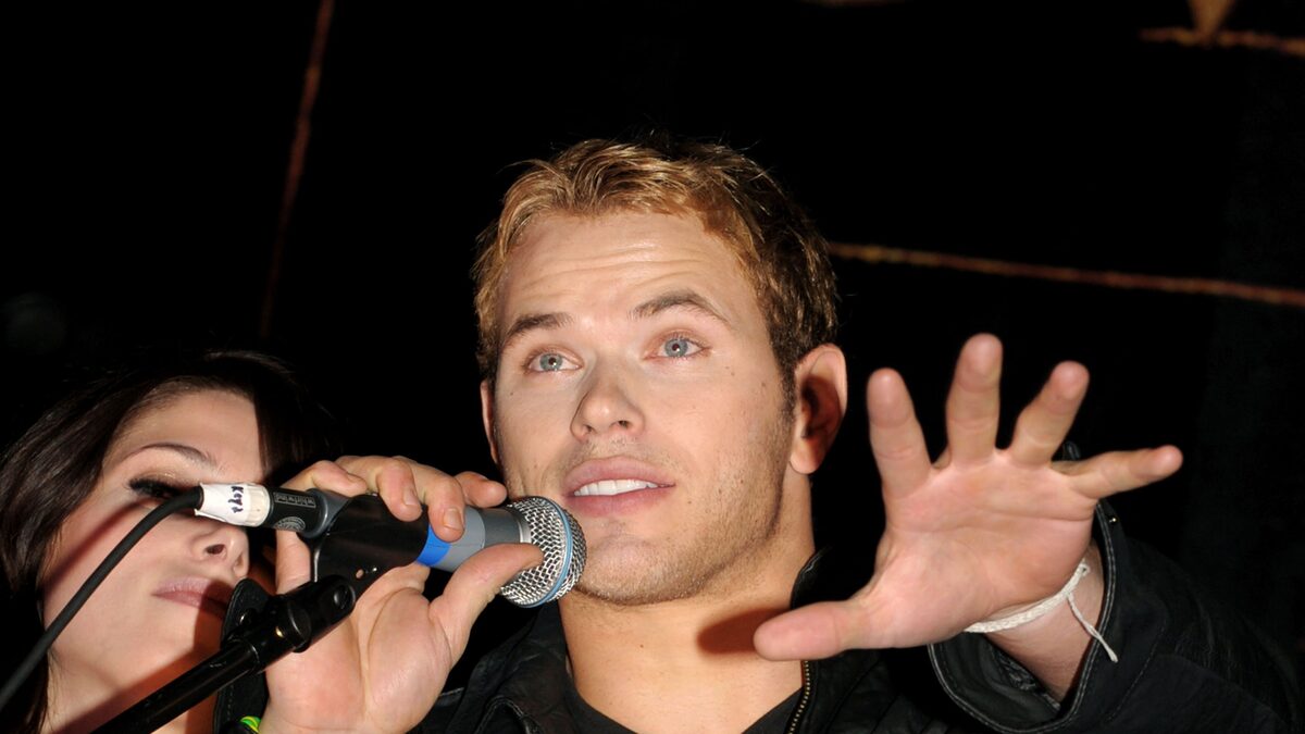 The 'New Moon' Cast Tour